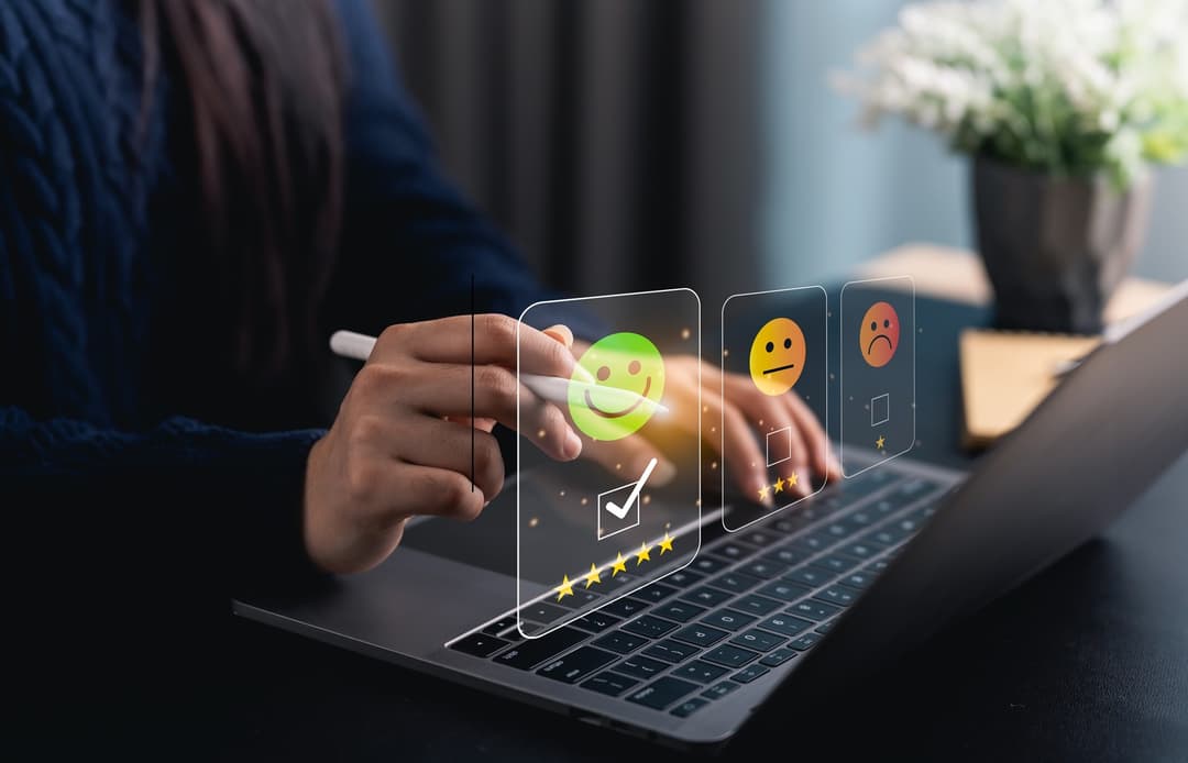 ポータブルタイプの分娩監視装置「emona CTG」 6月1日(木)より発売開始 =産婦人科の業務負担軽減に貢献= | トーイツ株式会社