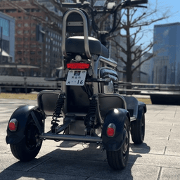 免許不要で乗れる特定小型四輪新モデル 「ELEMOs4 REBORN」が性能等確認試験に適合 | ELEMOs合同会社